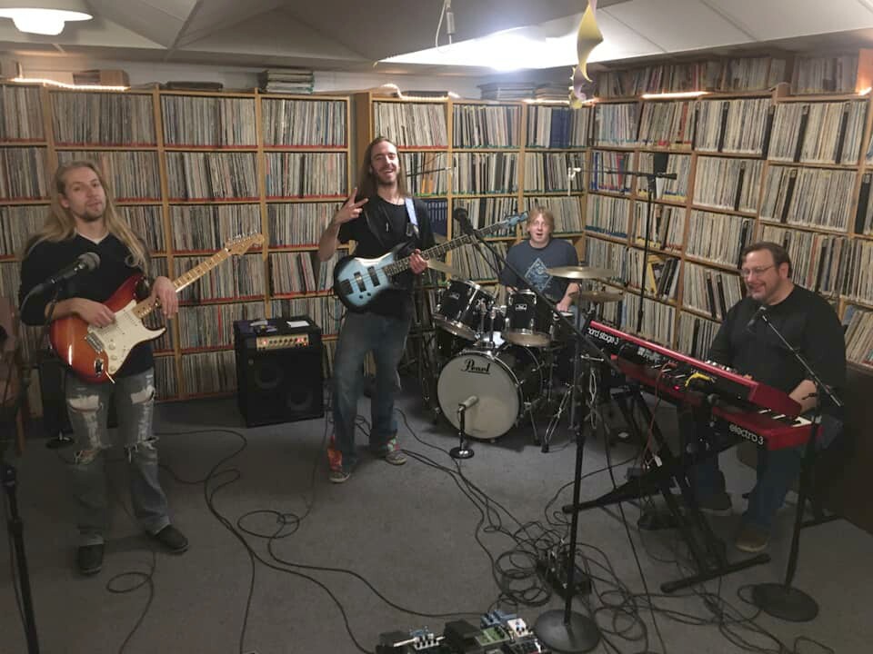 Sweet Delta Dawn performs live on WORT-FM - WORT-FM 89.9