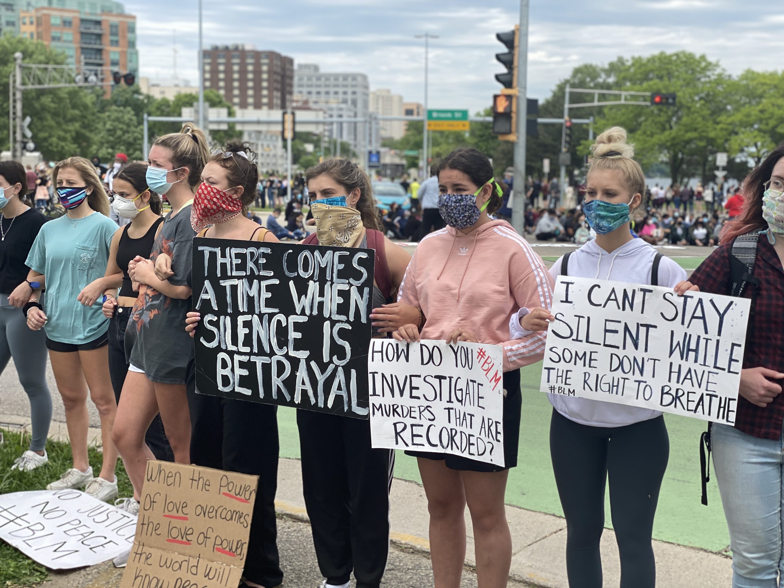 Protests continue Monday in downtown Madison - WORT-FM 89.9