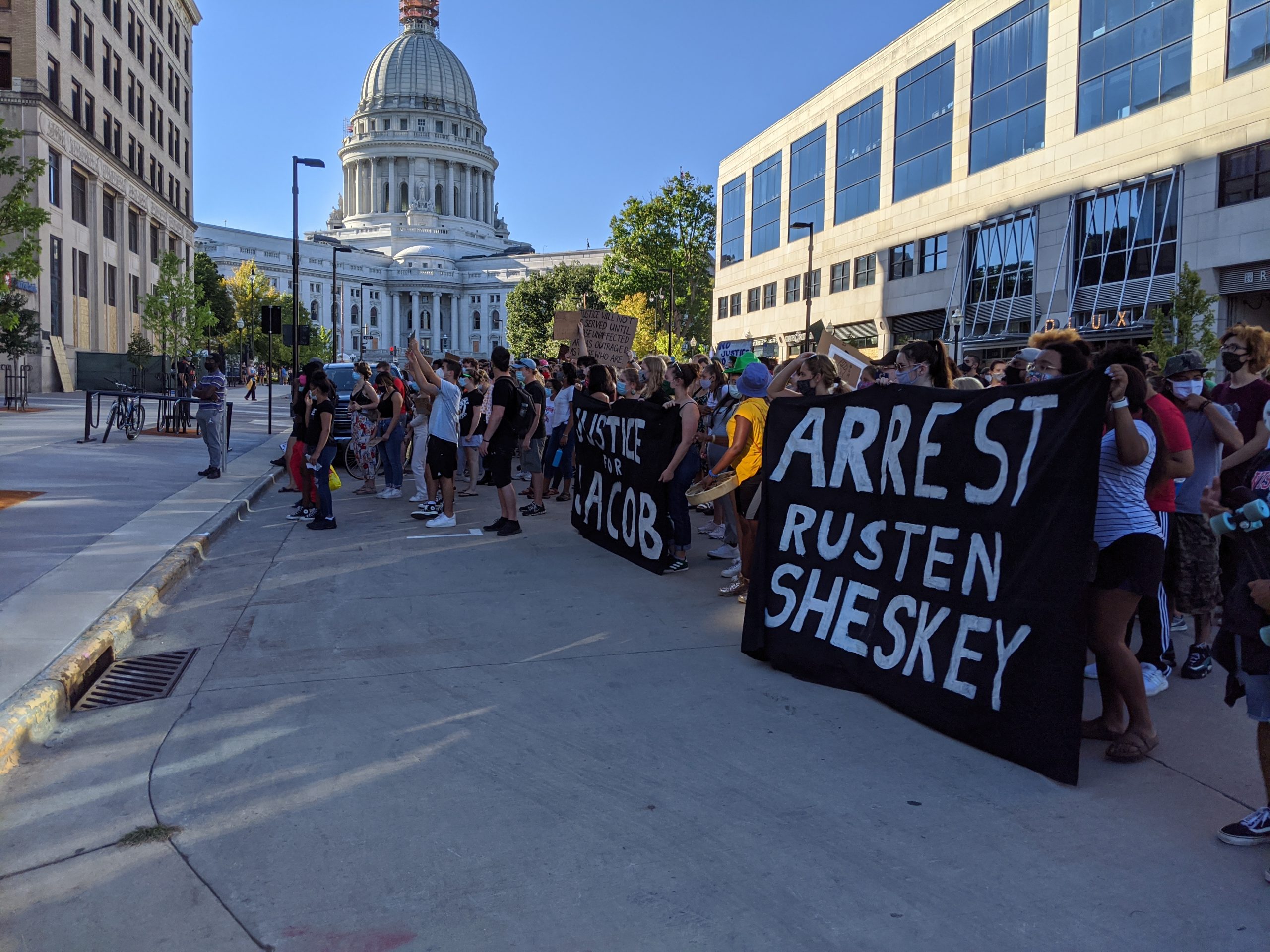 Student-led protest pushes for arrest of Rusten Sheskey - WORT-FM 89.9
