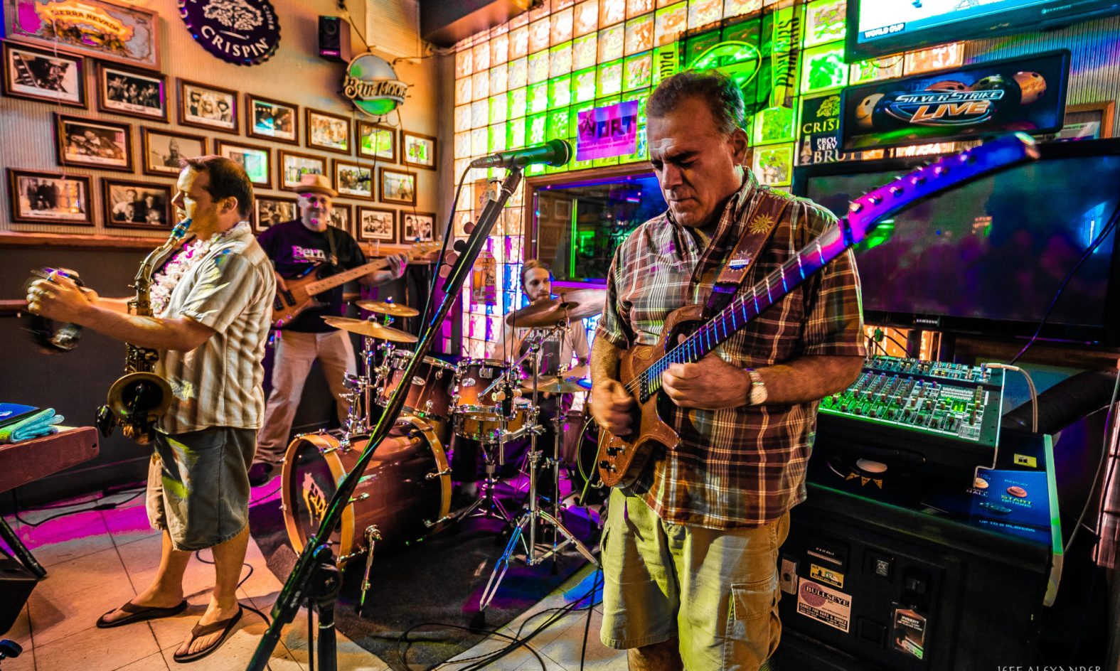 David Hecht On His Upcoming Performances This Week - WORT-FM 89.9