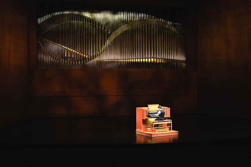 MSO Principal Organist Greg Zelek Leads Hundreds of Carolers in Song at ...