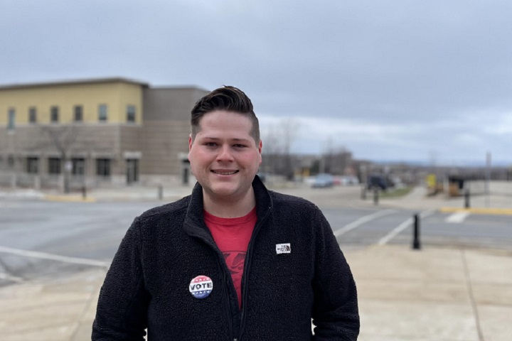 Derek Field Running for District 3 Alder - WORT-FM 89.9