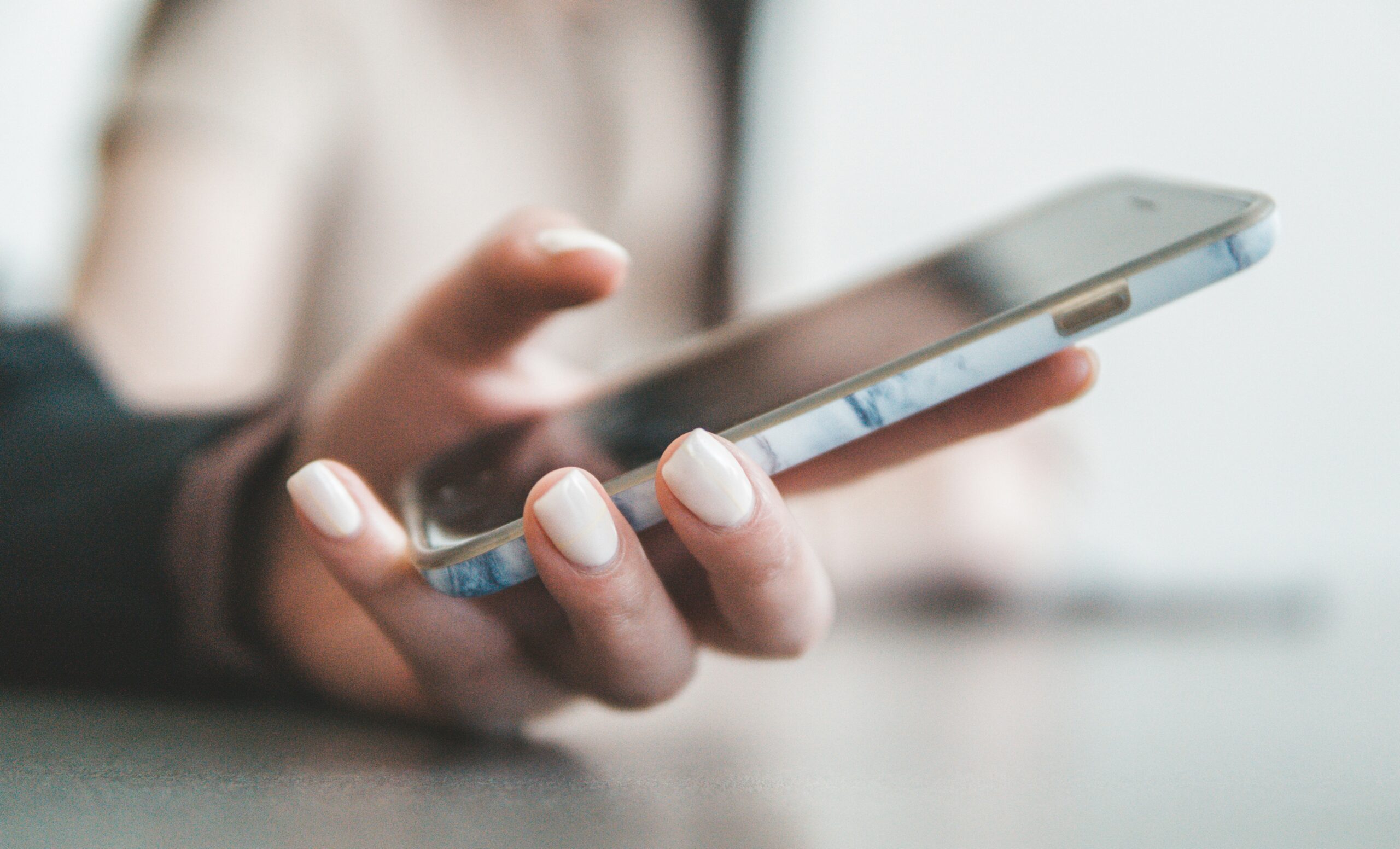Debate continues over MMSD’s cell phone policy - WORT-FM 89.9